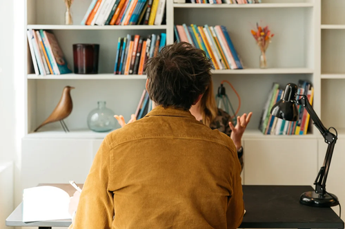 How to deal with an insecure boss?