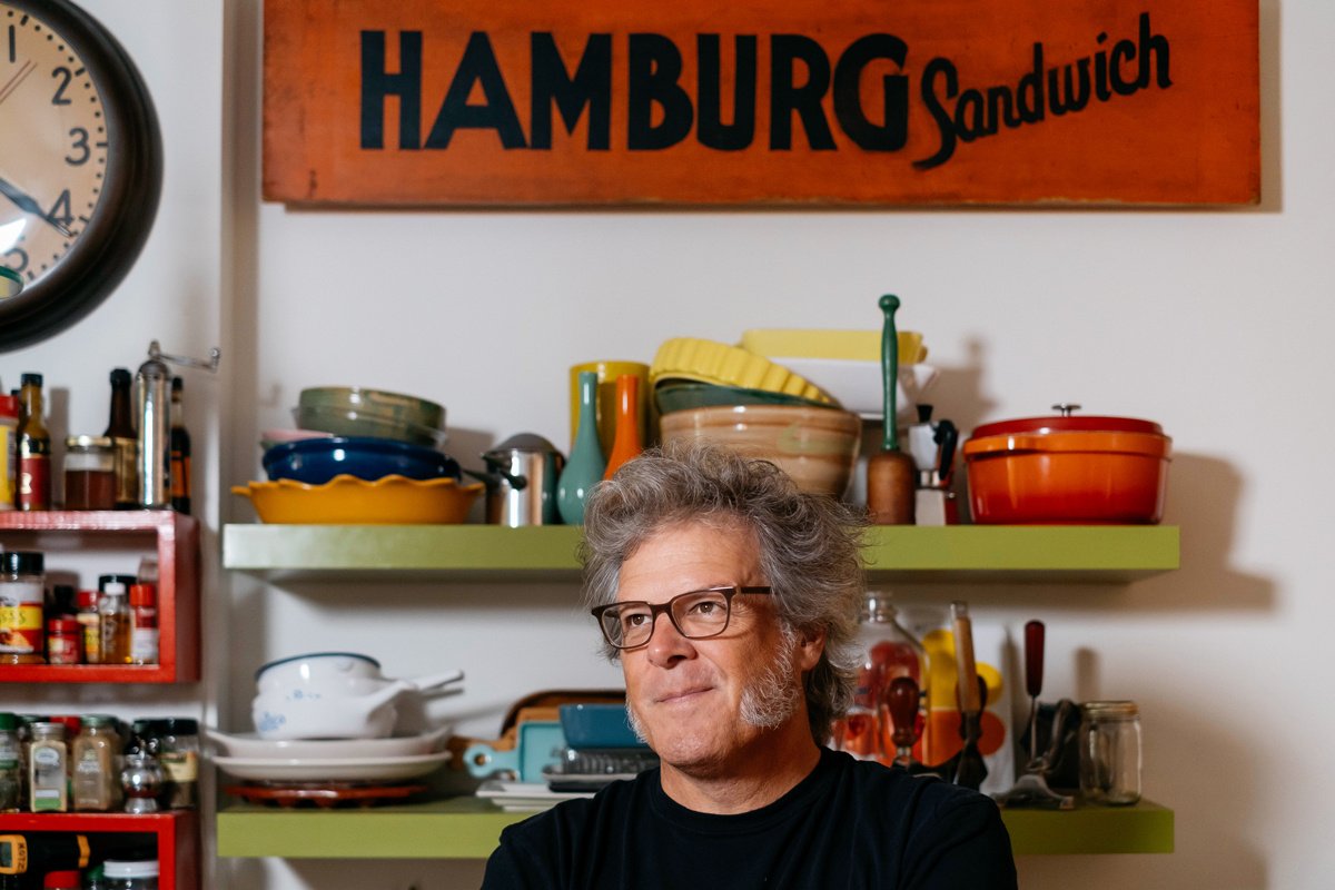 Rencontre avec George Motz, l'expert américain des burgers