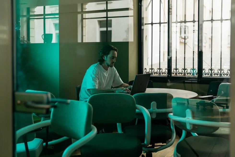 Reverse background checks: How to thoroughly research a company