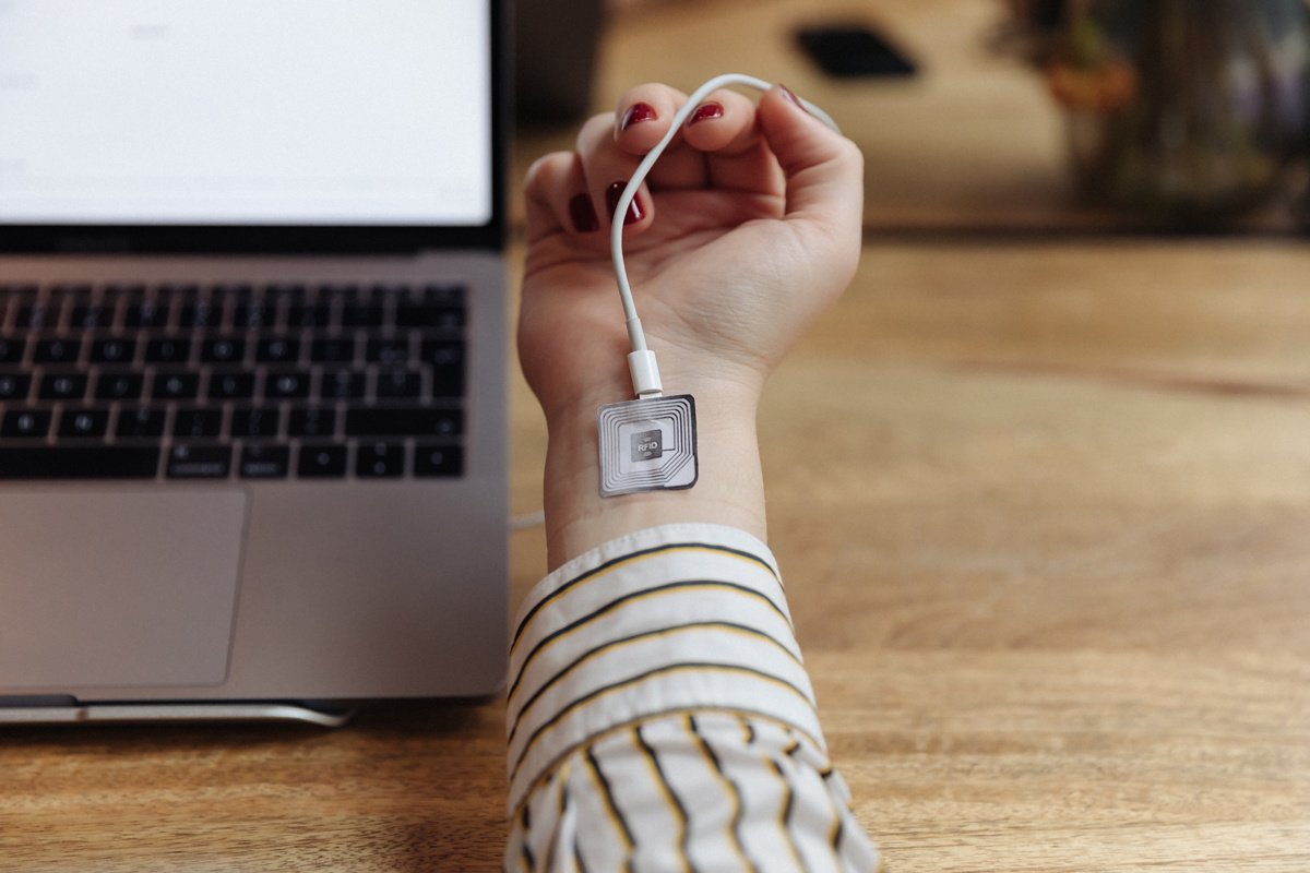 L'implantation de puces RFID en entreprise, pour ou contre
