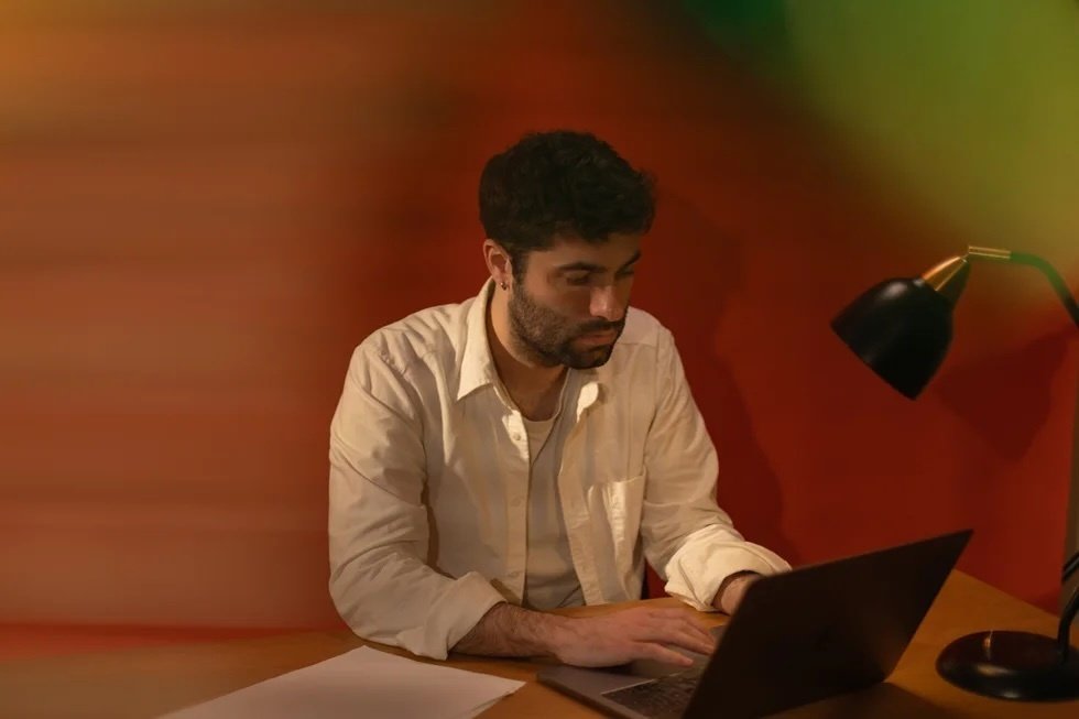 How to contact employees at your potential workplace