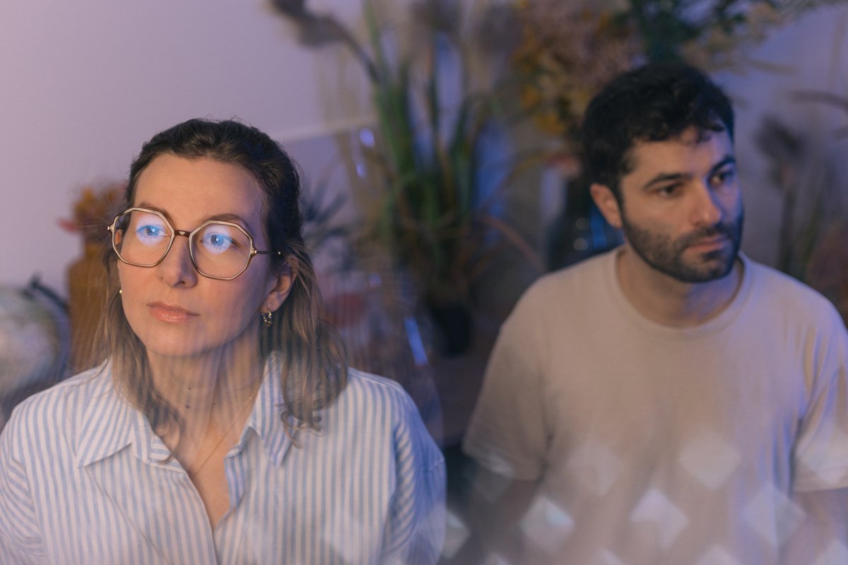 Challenges of DINK life: Career and social dynamics