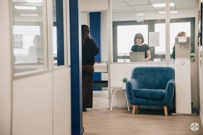 Commercial -Ouverture de bureau Lyon - LegalVision - CDI
