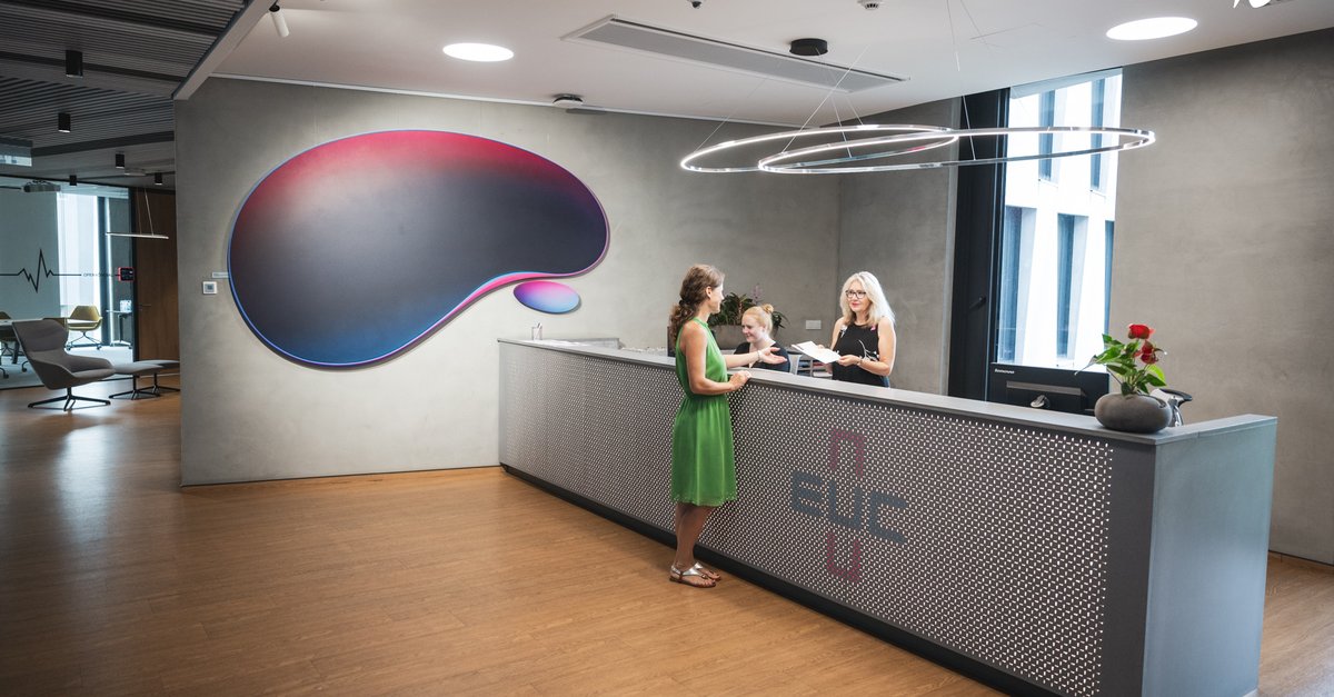 EUC: fotky, videa a kariéra