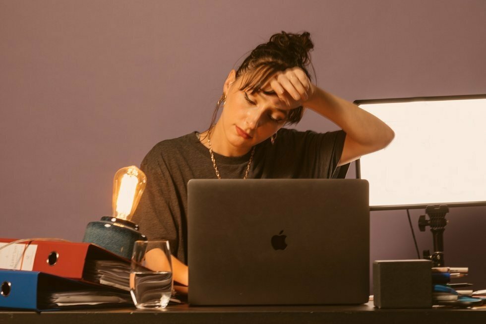 How to recover from a toxic manager: expert tips and advice
