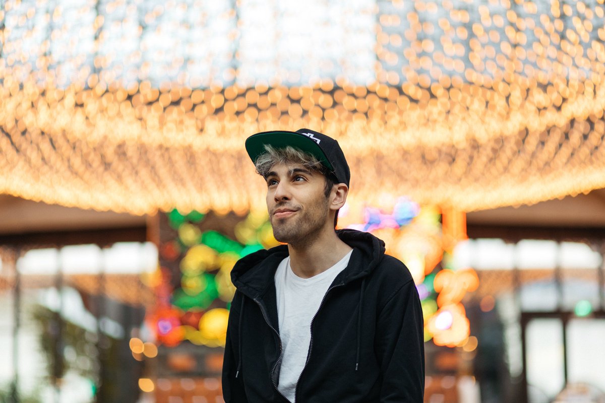 Entreprendre quand on est jeune avec le média Startup OKLM