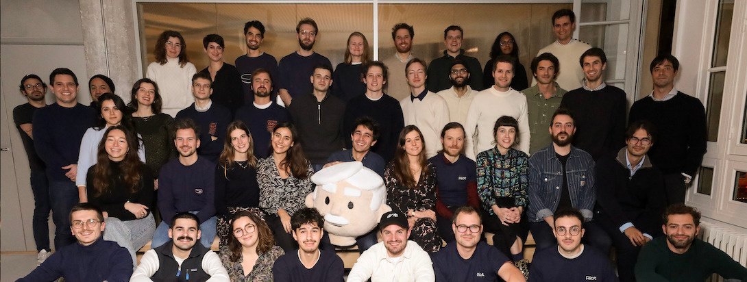 Riot : Team (videos, interviews, photos)