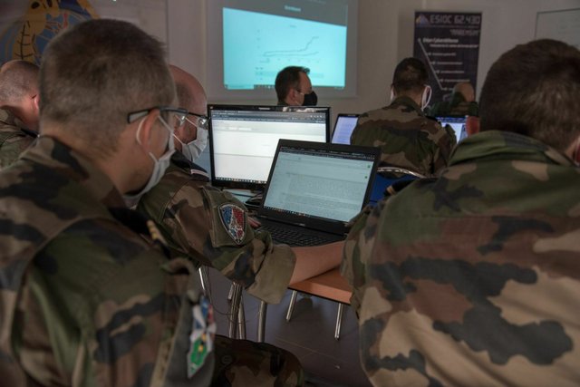 Commandement de la Cyberdéfense (COMCYBER) : photos, vidéos, recrutement