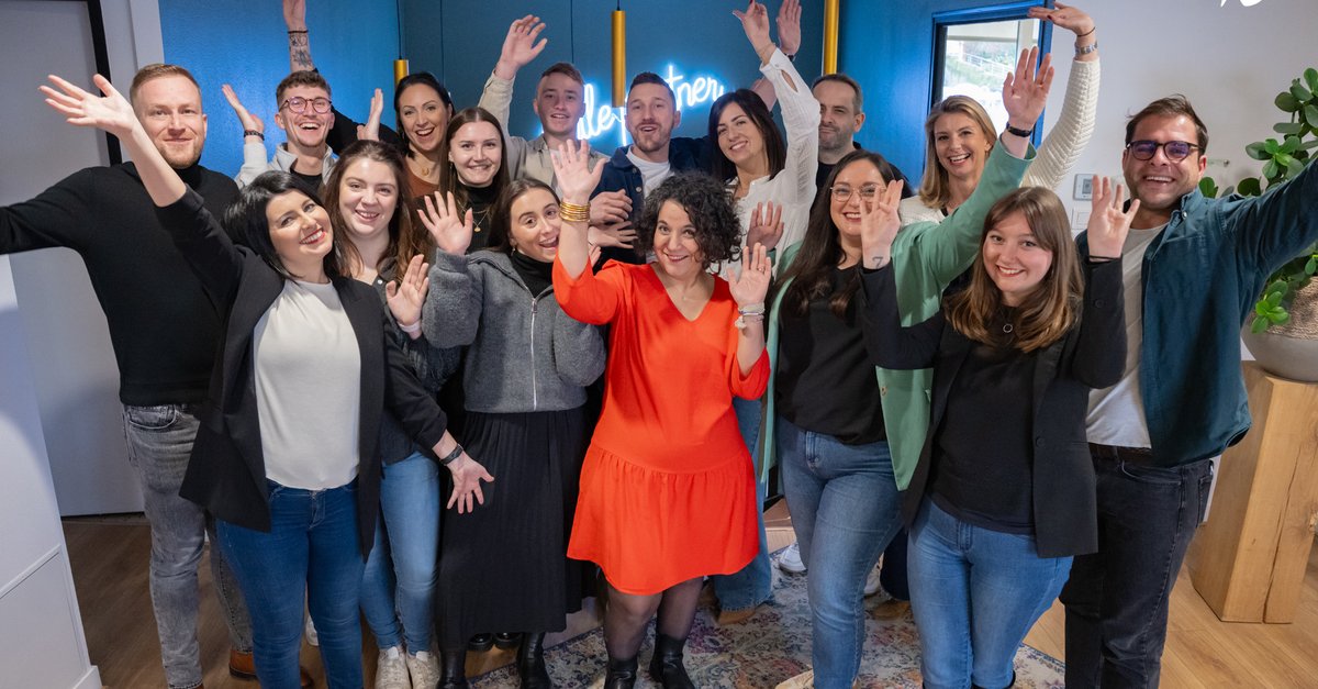 SMILE PARTNER : photos, vidéos, recrutement
