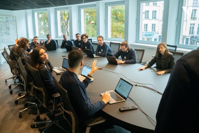 Hunteed : photos, vidéos, recrutement