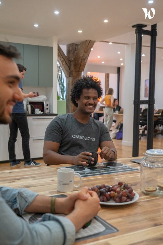 Groover: pictures, videos and careers