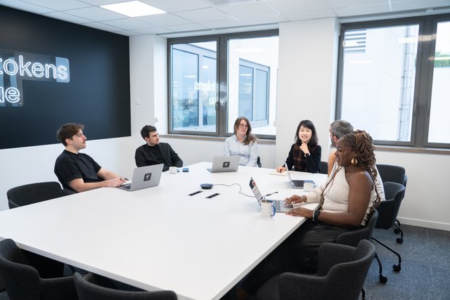 Flowdesk: pictures, videos and careers